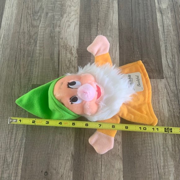Disney | Toys | Vintage Bashful Dwarf Hand Puppet Snow White The Seven ...